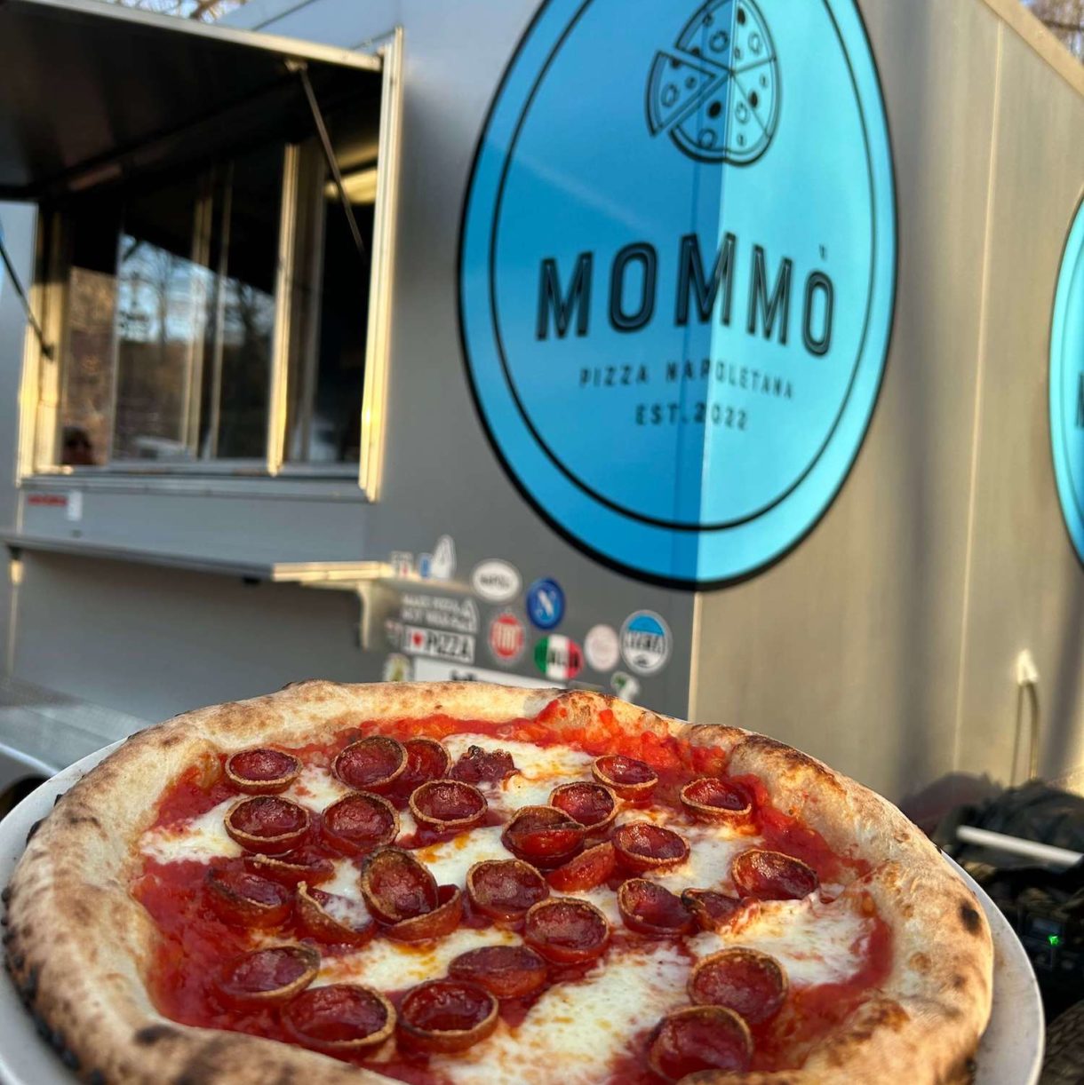 Mommò Pizza Napoletana Truck | Tenmile Distillery: Wassaic, New York